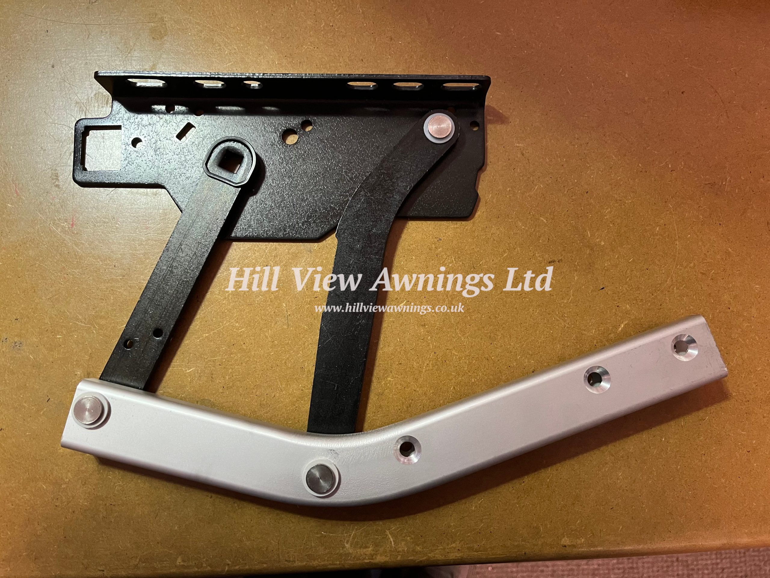 LH Side Assy Single Step 12V, V10/V15, Compact & Manual - Hill View Awnings