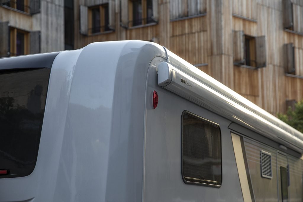 Thule Omnistor 5200 - Hill View Awnings