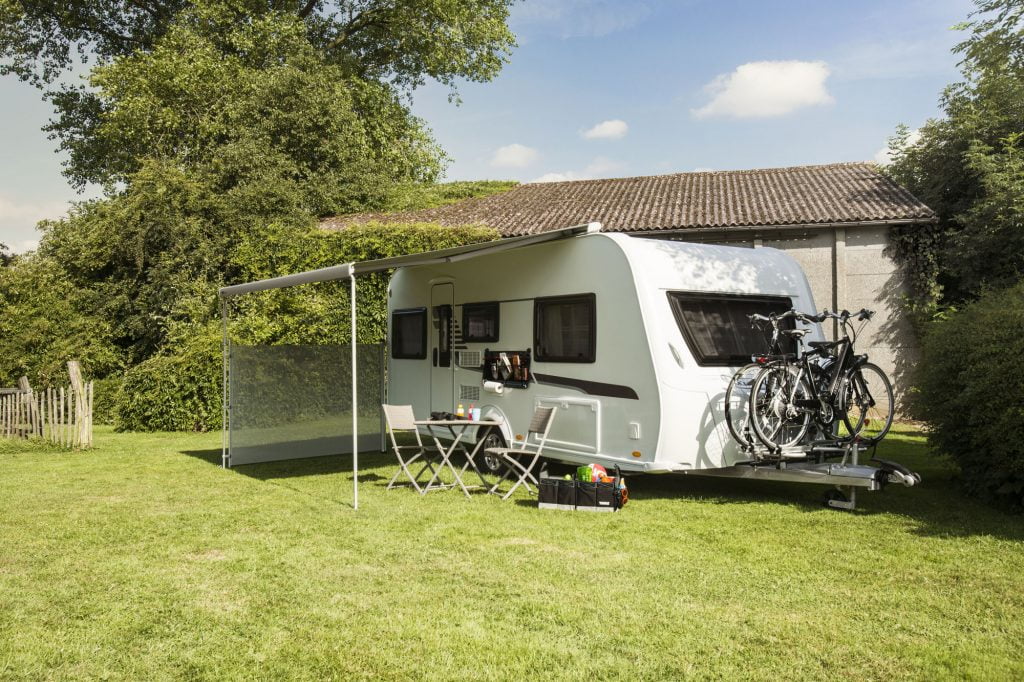 Thule Windscreen - Hill View Awnings - 1 - Thule Windscreen